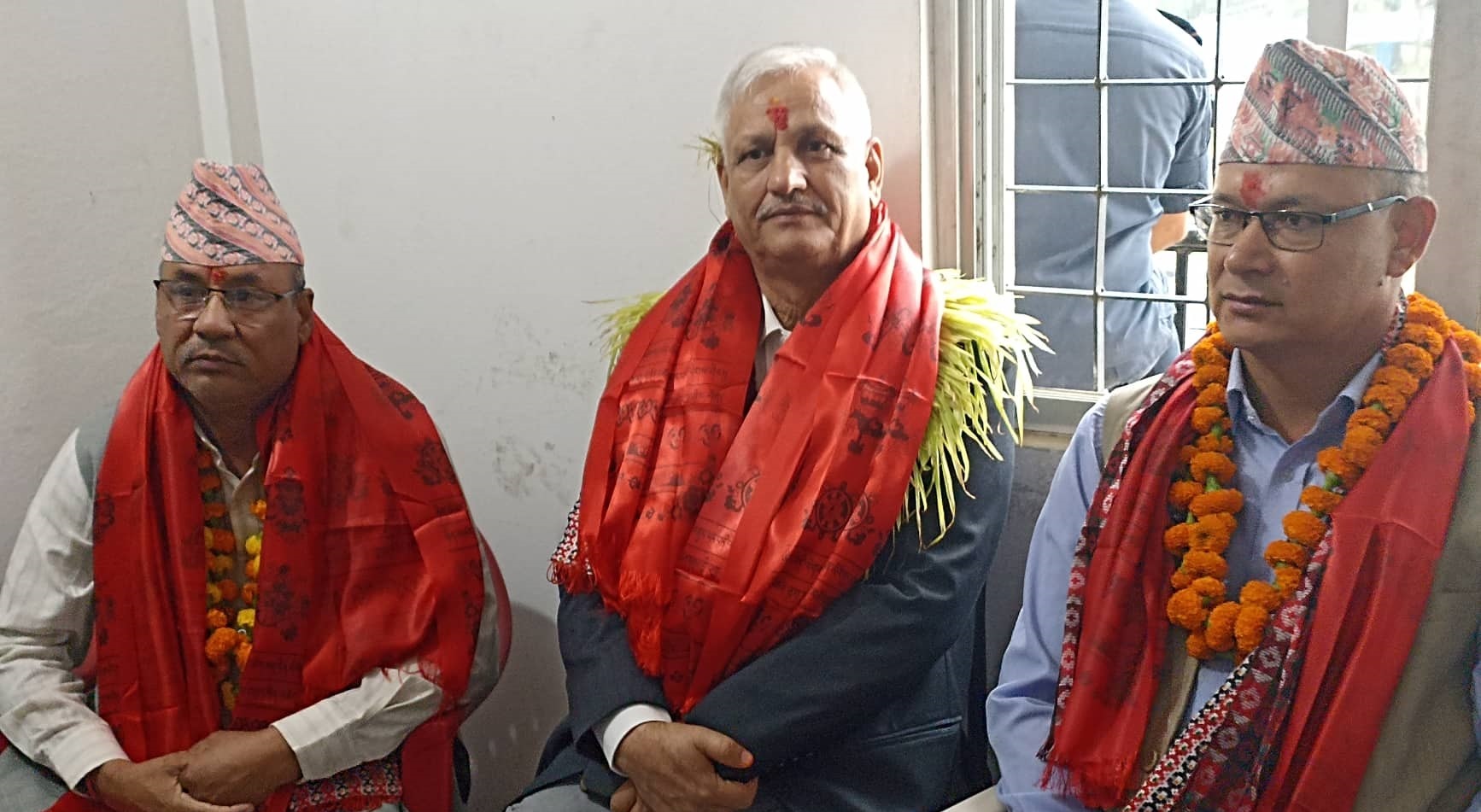 कैलाली- ४ बाट लेखराज भट्टले गरे उम्मेद्वारी दर्ता,क बाट देउबा, ख बाट साउँद