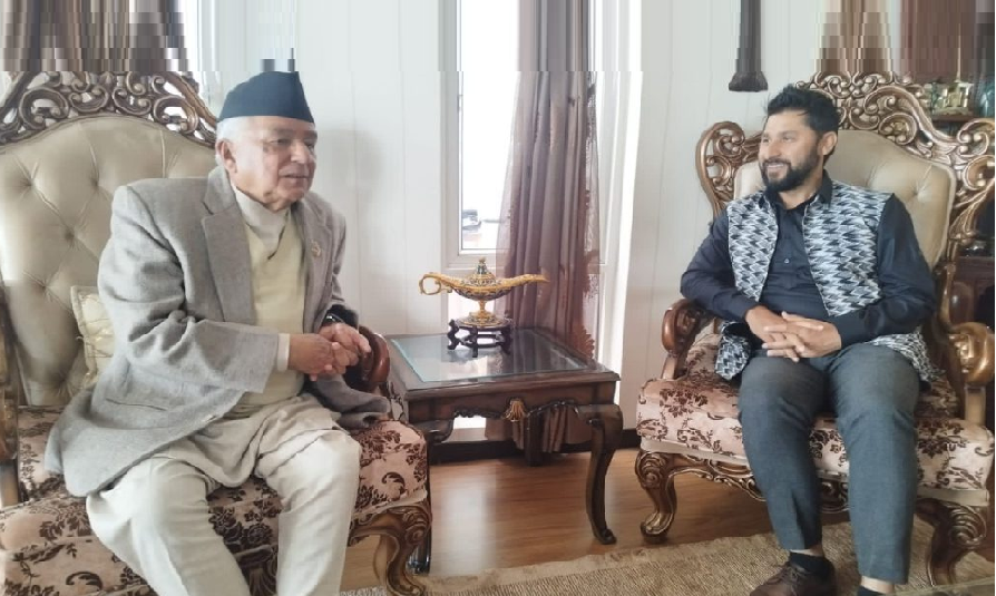 भोट माग्न पुगे रामचन्द्र पौडेल रवि लामिछानेसँग